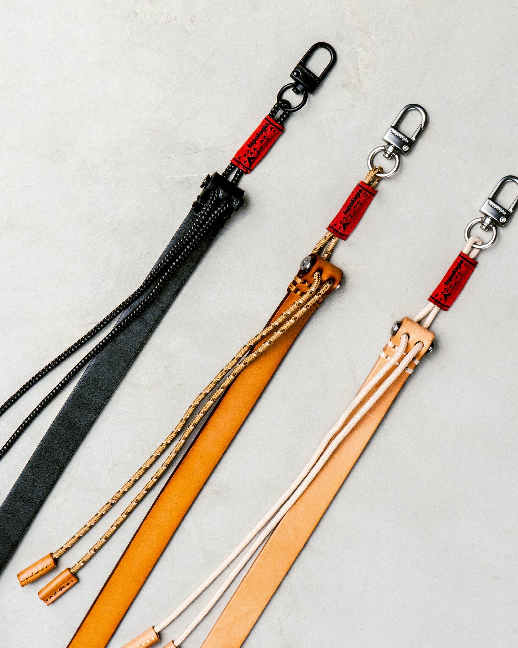 Leather Strap / Labyrinth – Topologie Hong Kong